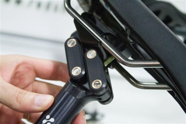 Redshift Sports demonstrates Switch Aero System quick-release and quick ...