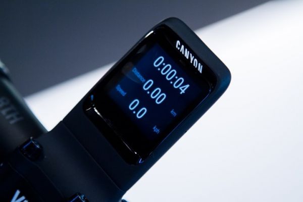 A look at Canyon’s new Android Wear based Smart Bike Computer | DC ...