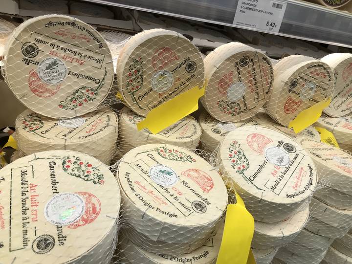 Paris Blog: A Trip to A French Costco- Wine tasting, caviar, and so ...