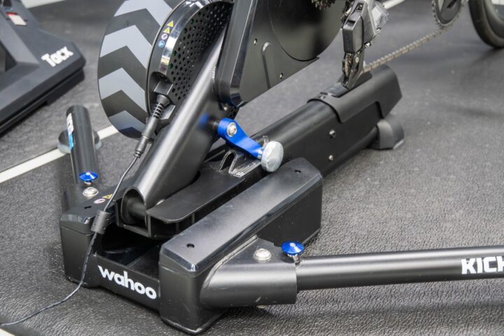 Wahoo KICKR MOVE vs Tacx NEO 3M: The Definitive Comparison Guide | DC ...