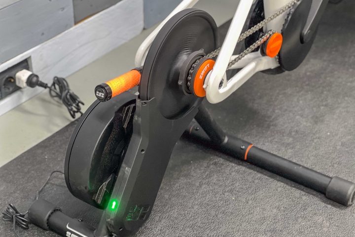 JetBlack Victory: New $399 Direct Drive Smart Trainer Hands-On | DC ...