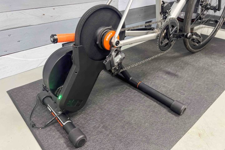 JetBlack Victory: New $399 Direct Drive Smart Trainer Hands-On | DC ...