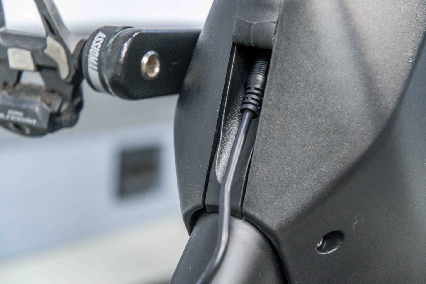 Wattbike Proton Smart Bike In-Depth Review | DC Rainmaker