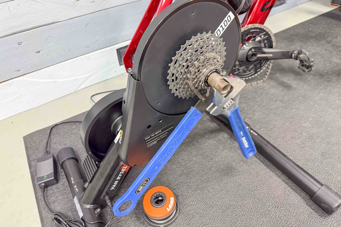 Decathlon Van Rysel D100 €249 Smart Trainer In-Depth Review | DC Rainmaker