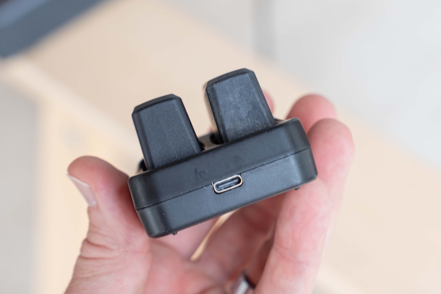 SRAM AXS/eTAP USB-C Dual Battery Charger: A Very Short Review | DC ...