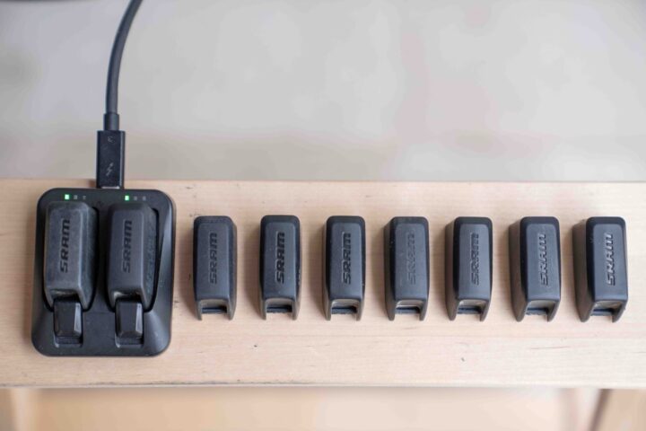 SRAM AXS/eTAP USB-C Dual Battery Charger: A Very Short Review | DC ...