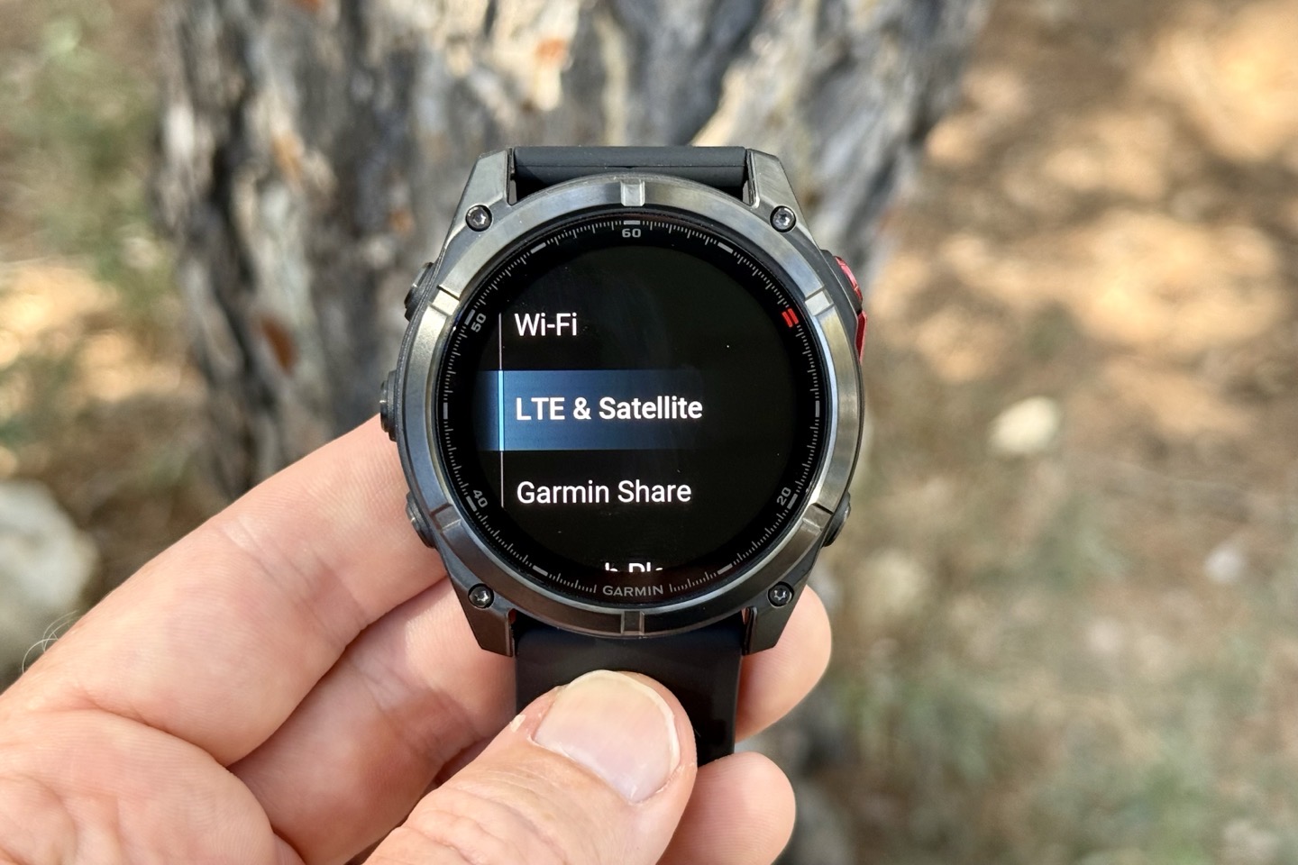 Garmin Fenix 8 Pro: LTE, MicroLED & Satellite Messaging Hands-On: Everything You Need to Know!